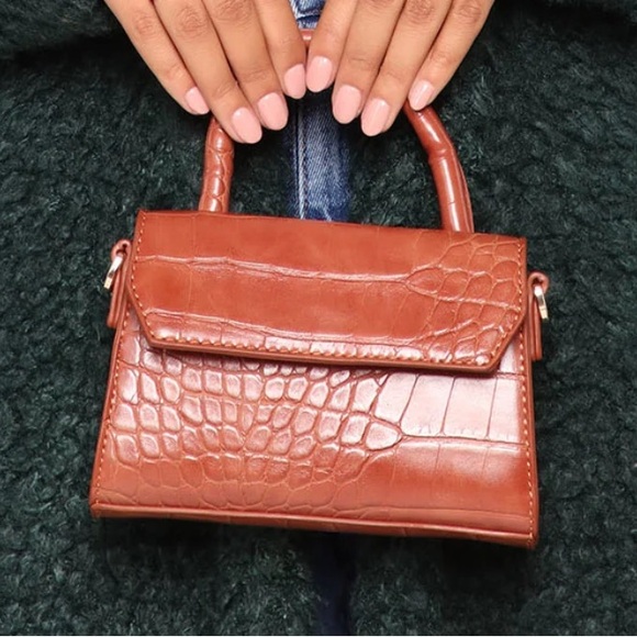 Malibu Skye | Bags | Malibu Skye Brown Bag Crossbody | Poshmark